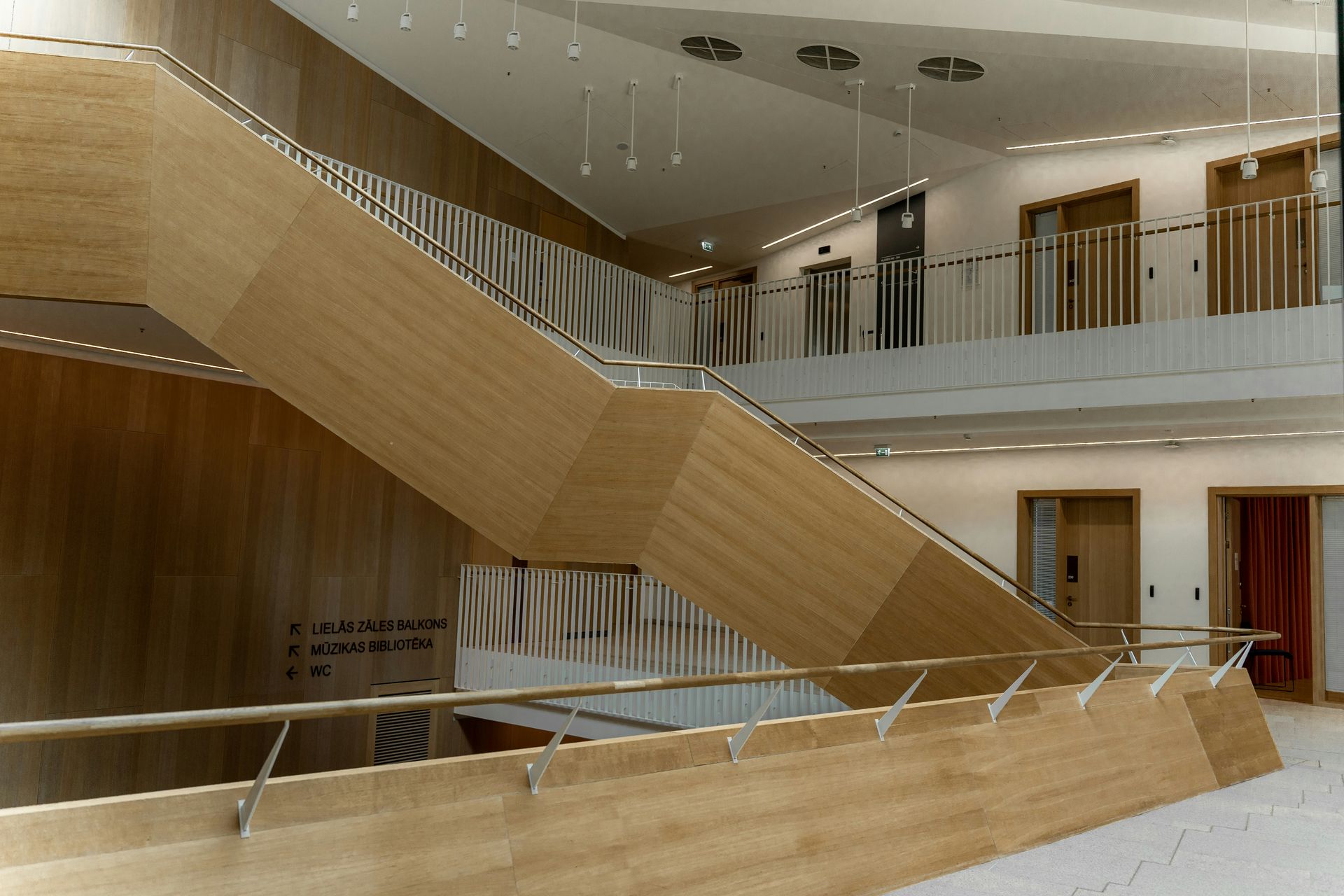 ᑕ ᑐ Labor Cost to Install or Replace Stair Railing in 2024